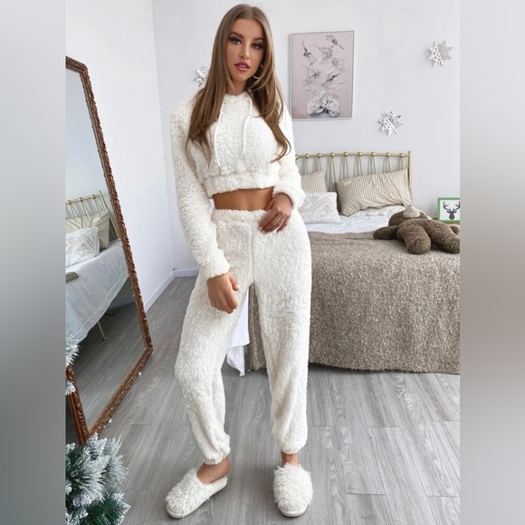 Other | Fuzzy Lounge Set | Poshmark